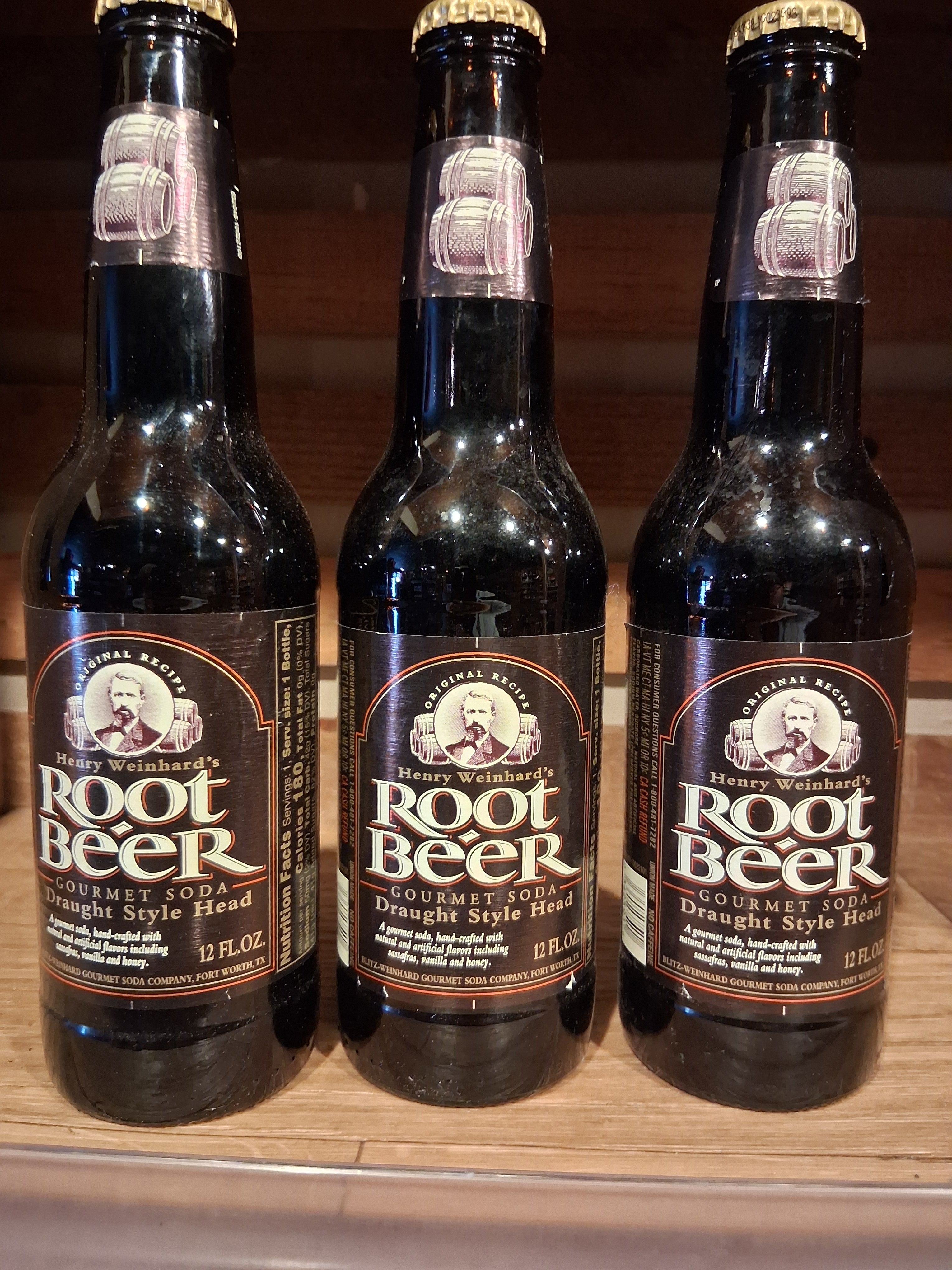 Henry weinhards old lable – The Root Beer Store